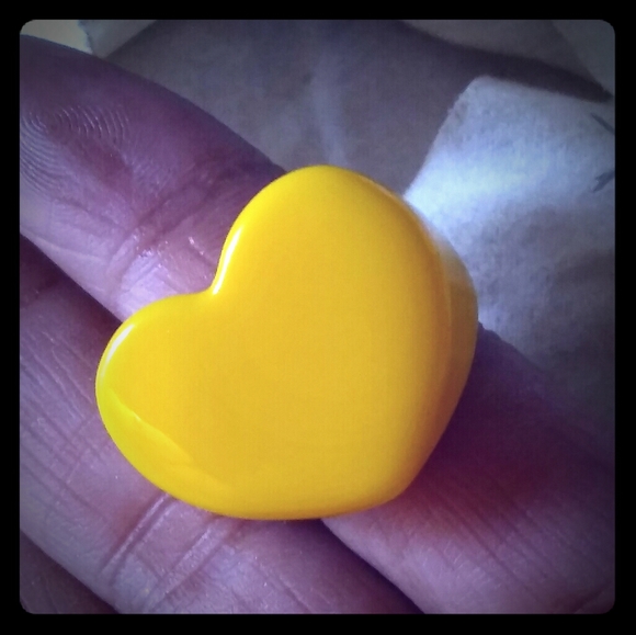 Vintage | Jewelry | Vintage Chunky Heartshaped Lucite Ring | Poshmark